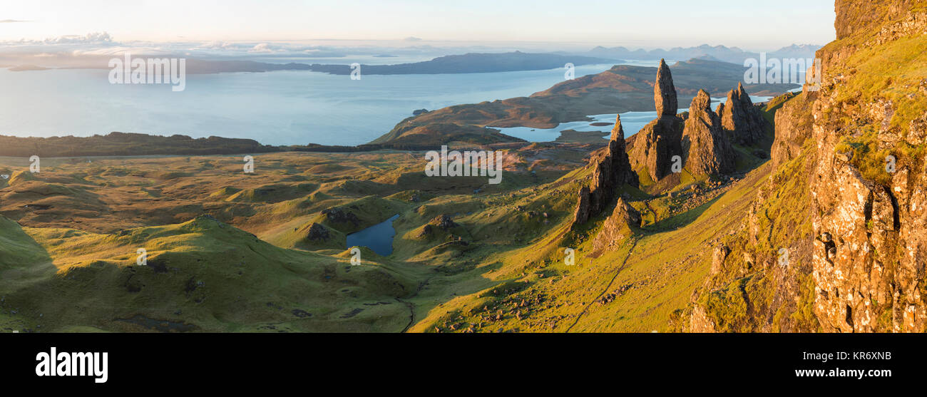 Pinnacle rocks hi-res stock photography and images - Alamy