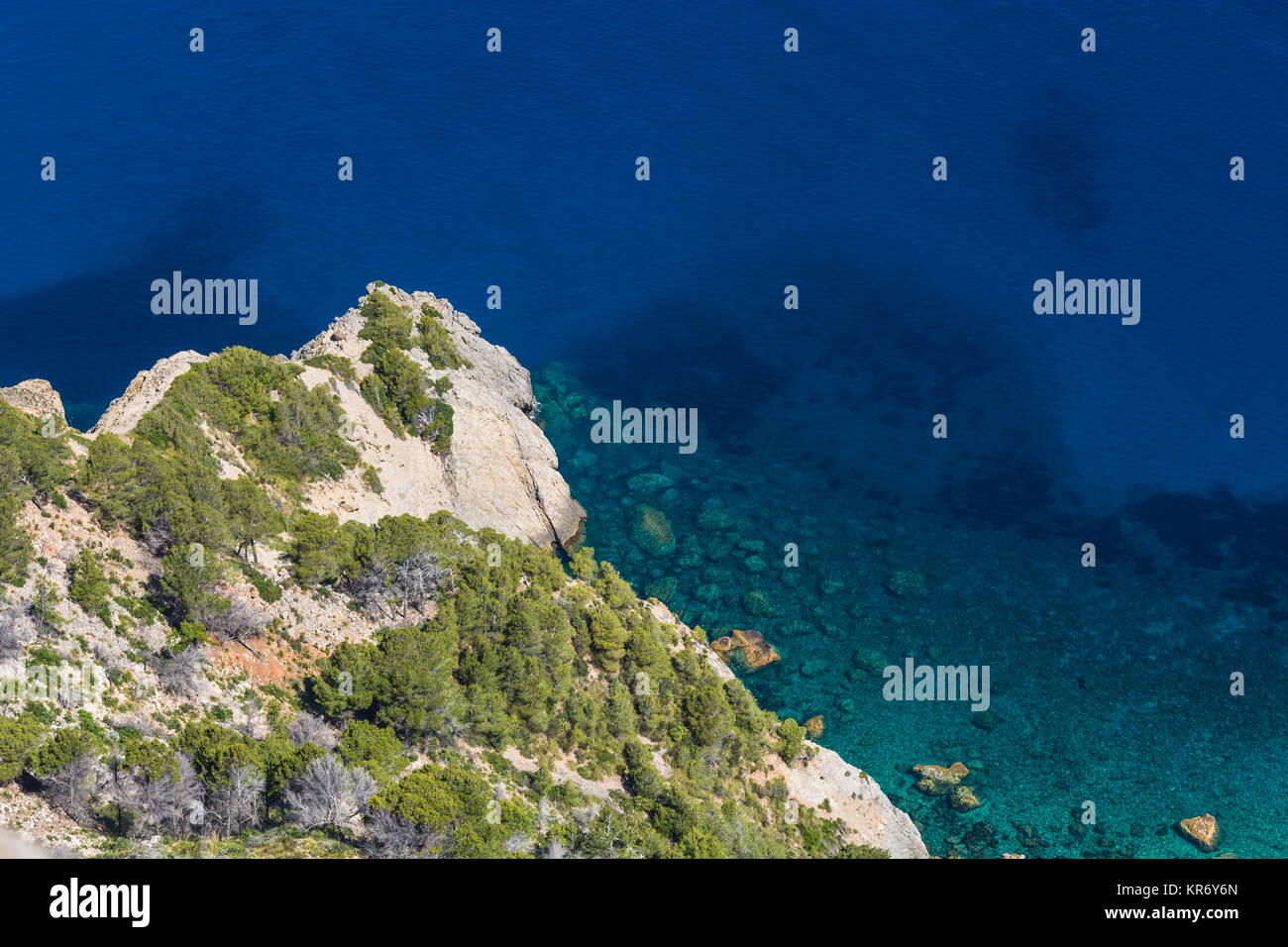 sea rocks and transparent sea Stock Photo - Alamy
