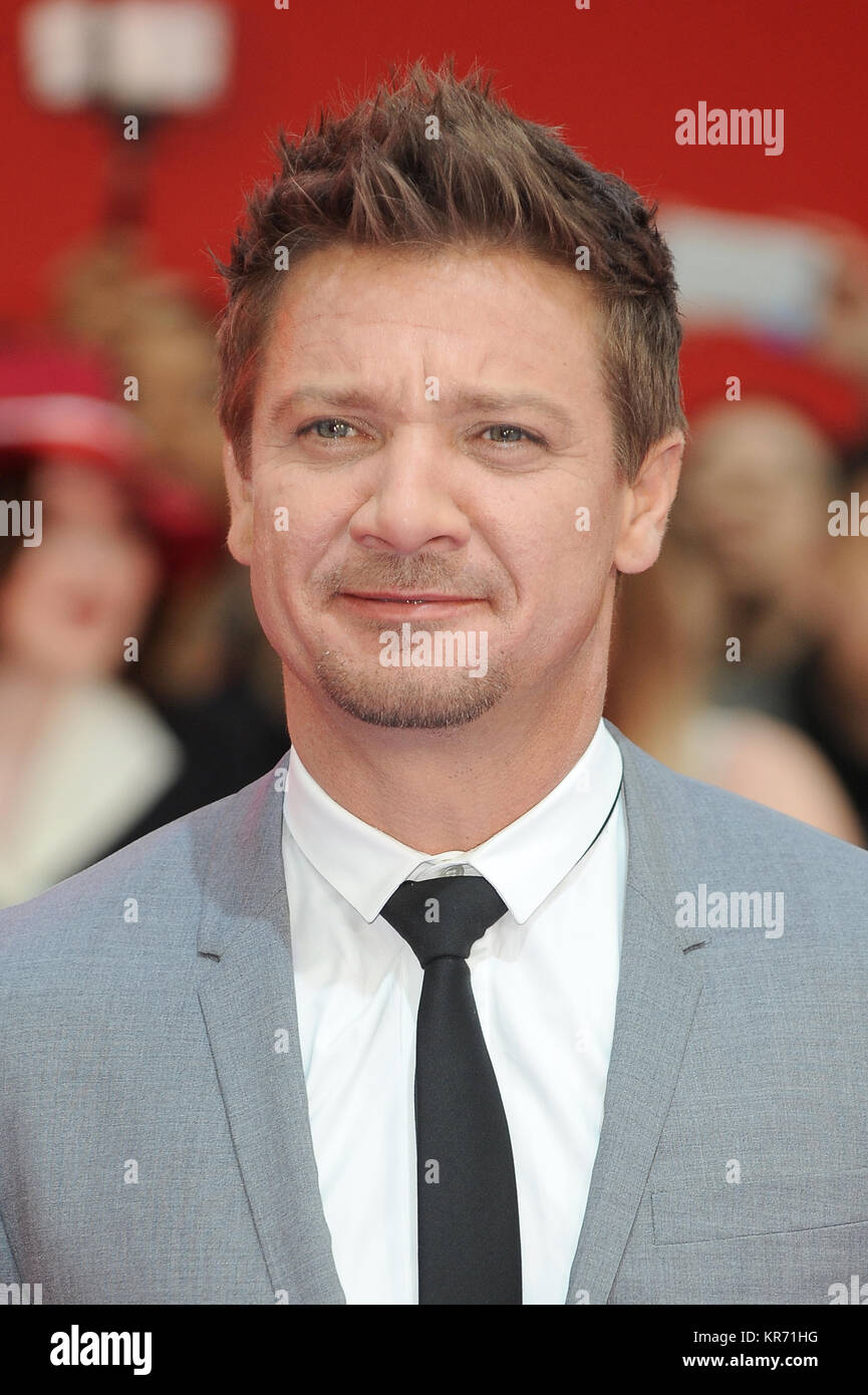 Jeremy Renner attends the European premiere of Captain America: Civil ...