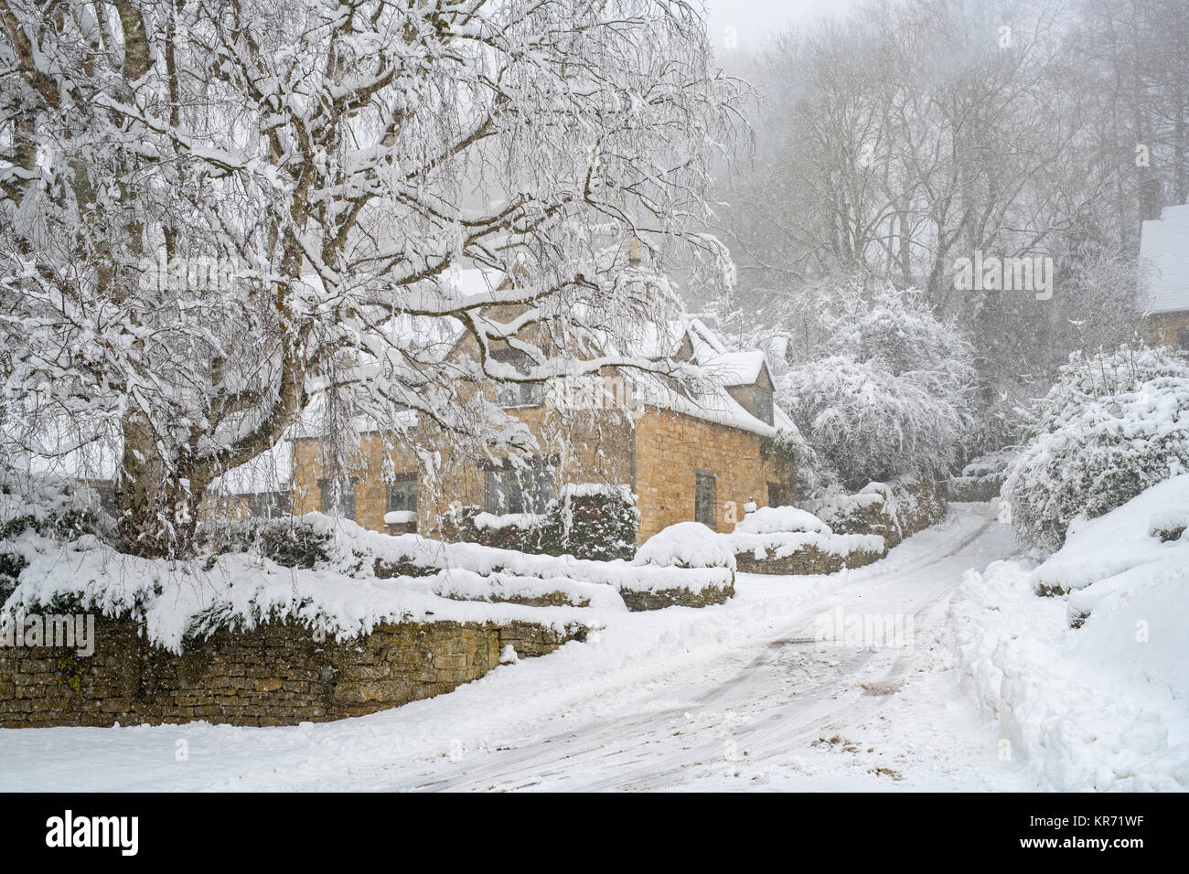 Snowshill village in the snow in December. Snowshill, Cotswolds ...