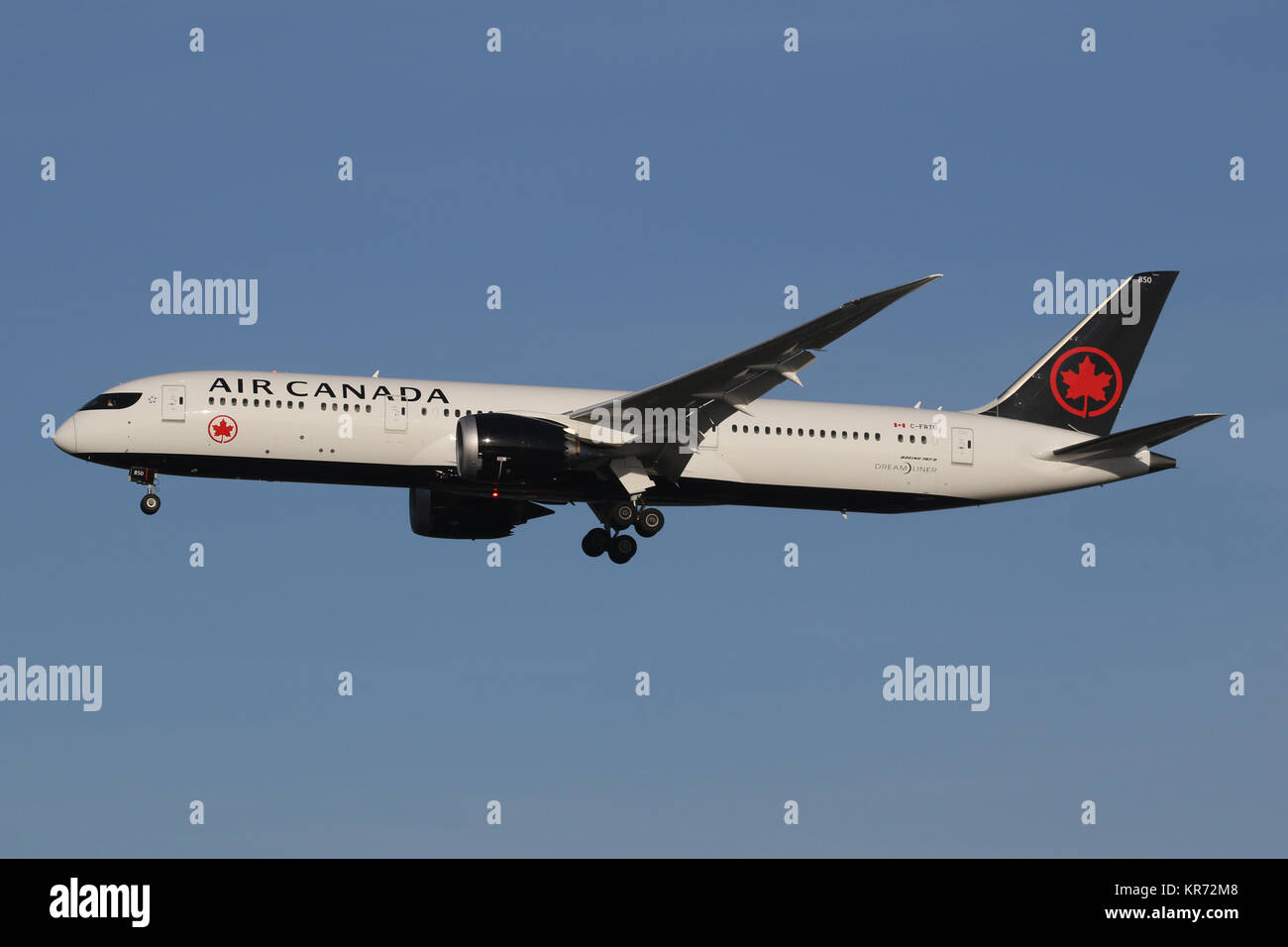 air canada 787 Stock Photo - Alamy