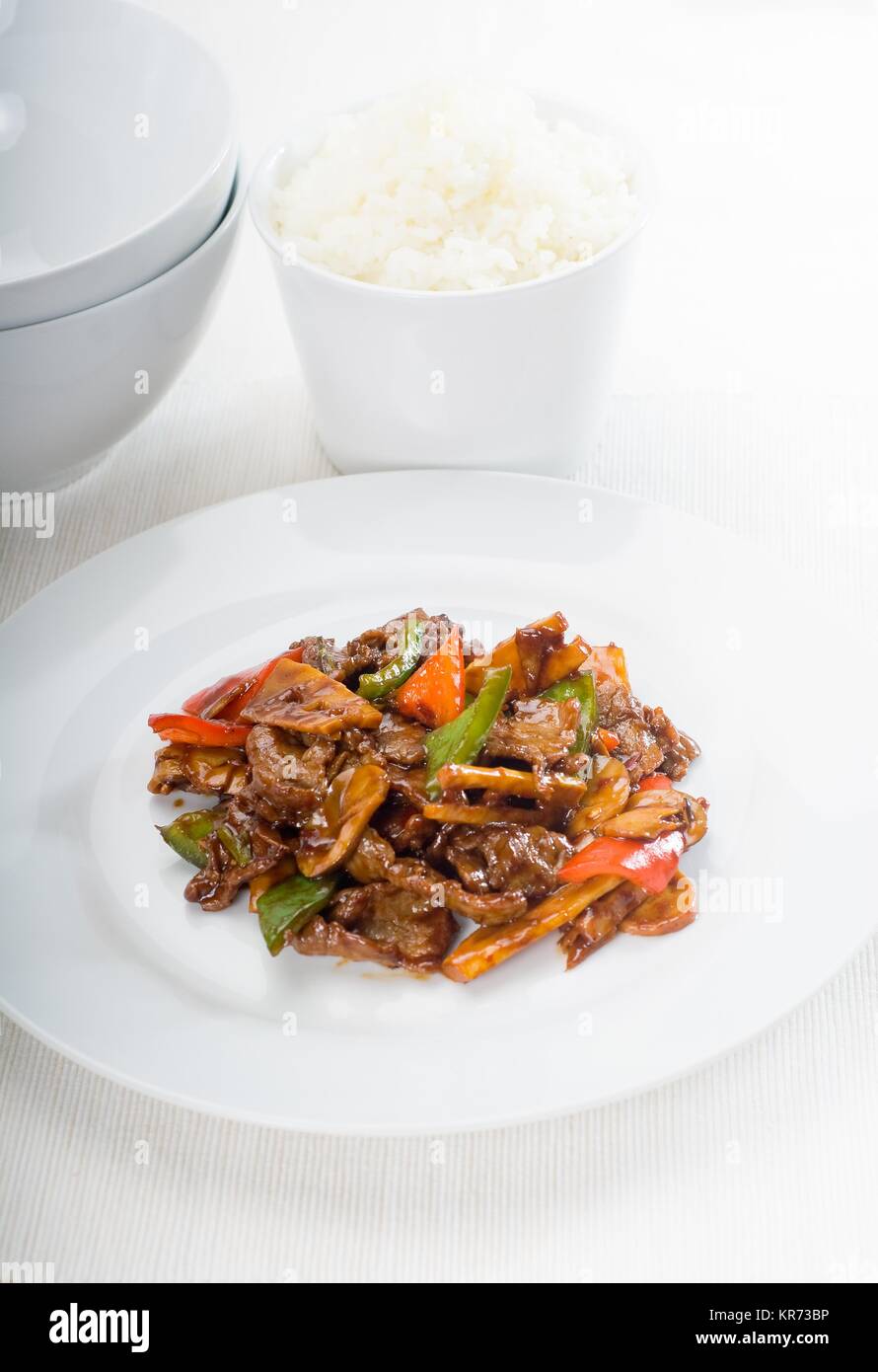 chinese beef and vegetables Stock Photo - Alamy