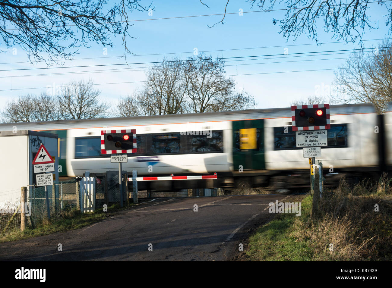 Warning signs at level crossing hi-res stock photography and images - Alamy