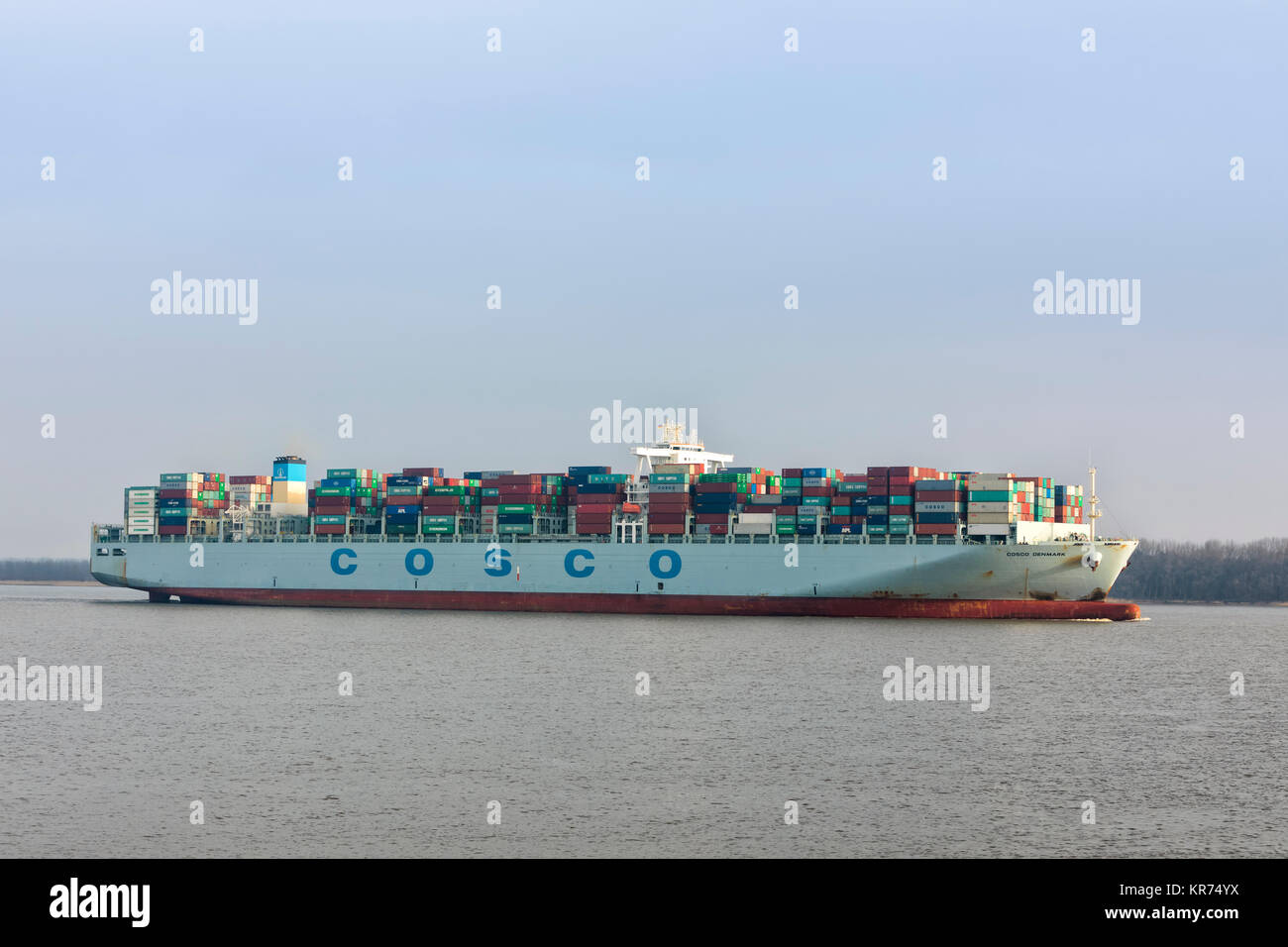Cosco container ship hi-res stock photography and images - Alamy