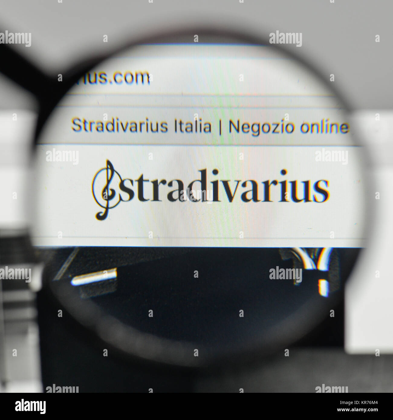 Stradivarius logo hi-res stock photography and images - Alamy