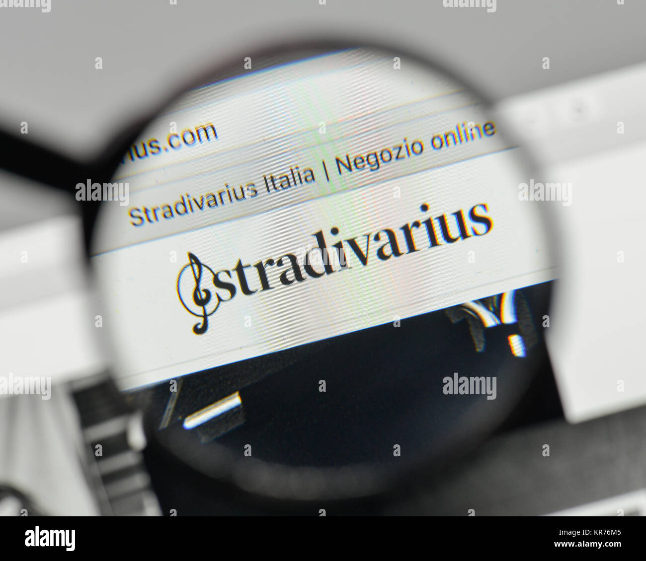 Stradivarius logo hi-res stock photography and images - Alamy
