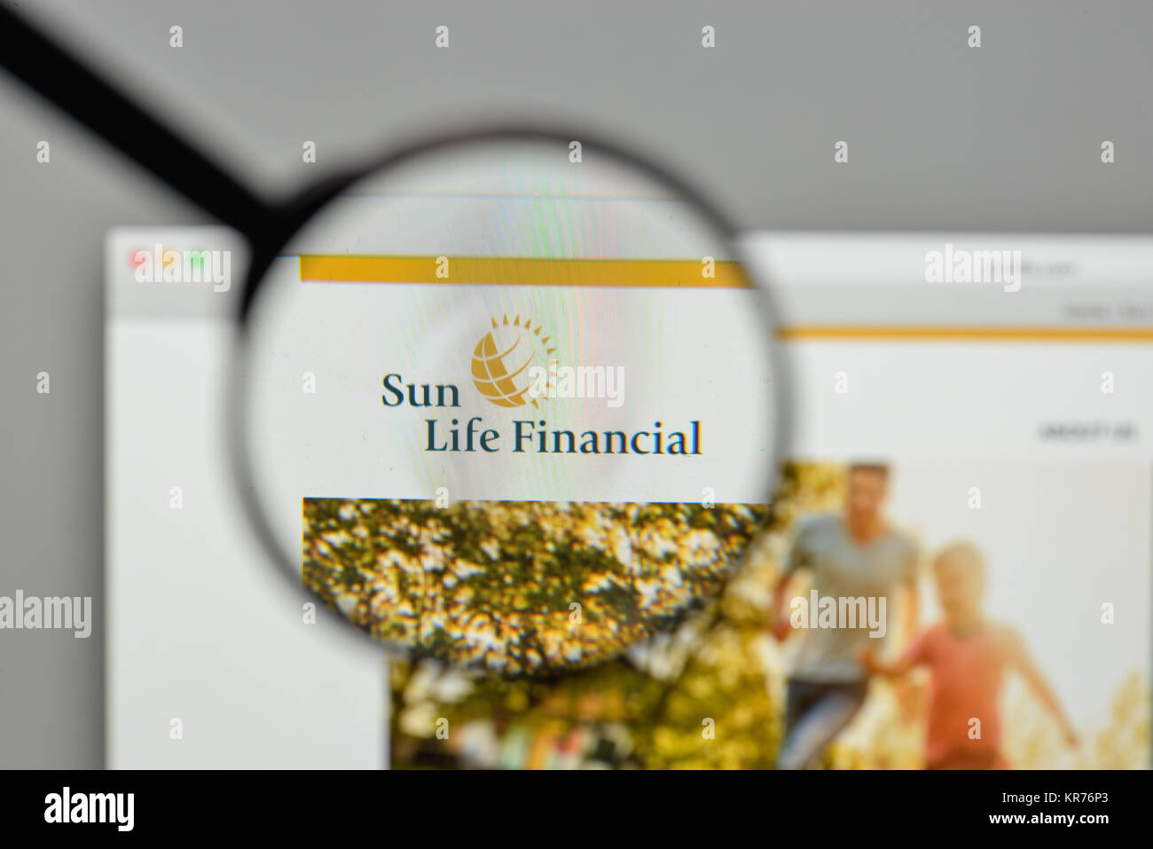 Sun life financial logo hi-res stock photography and images - Alamy
