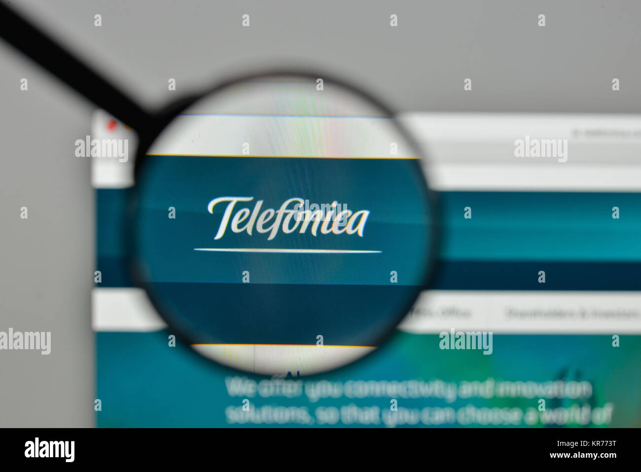Telefonica logo hi-res stock photography and images - Alamy