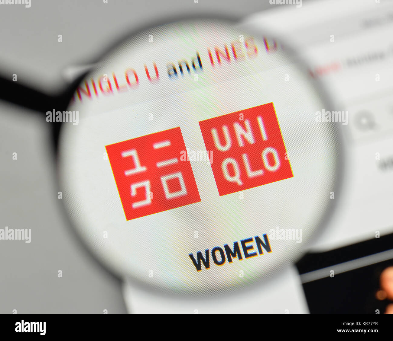 Uniqlo logo hi-res stock photography and images - Alamy