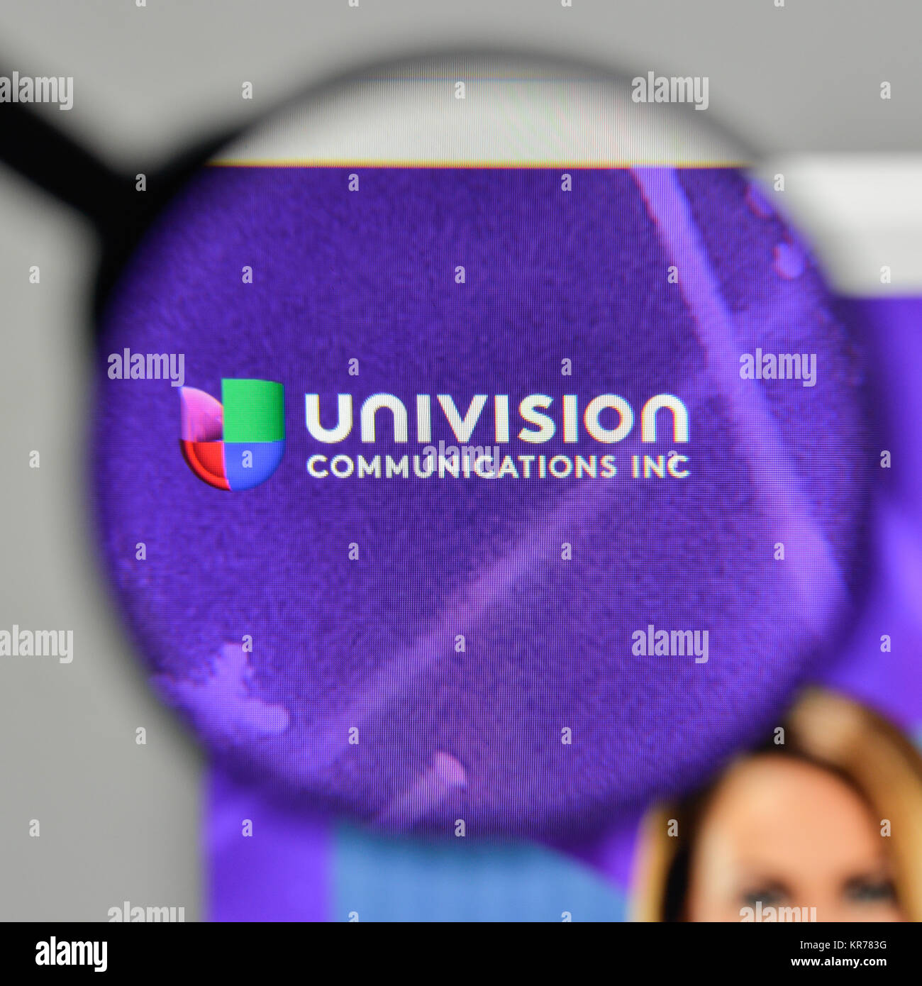 Univision logo hi-res stock photography and images - Alamy