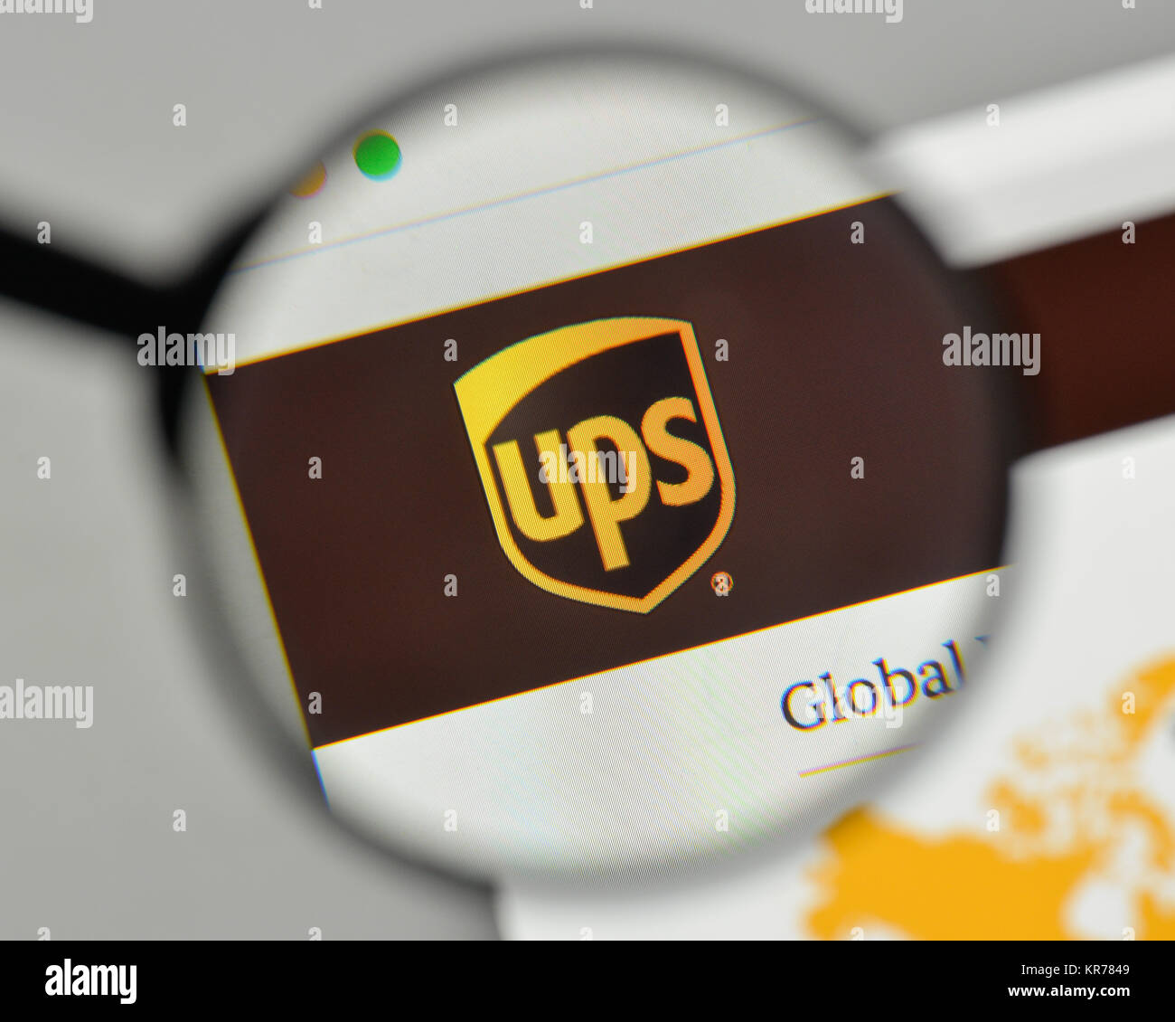 Ups website hi-res stock photography and images - Alamy