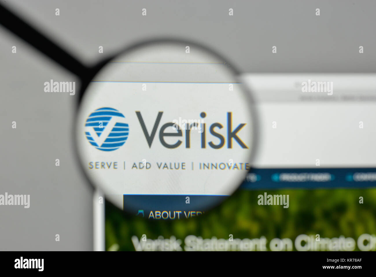 Milan, Italy - November 1, 2017: Verisk Analytics logo on the website homepage Stock Photo - Alamy