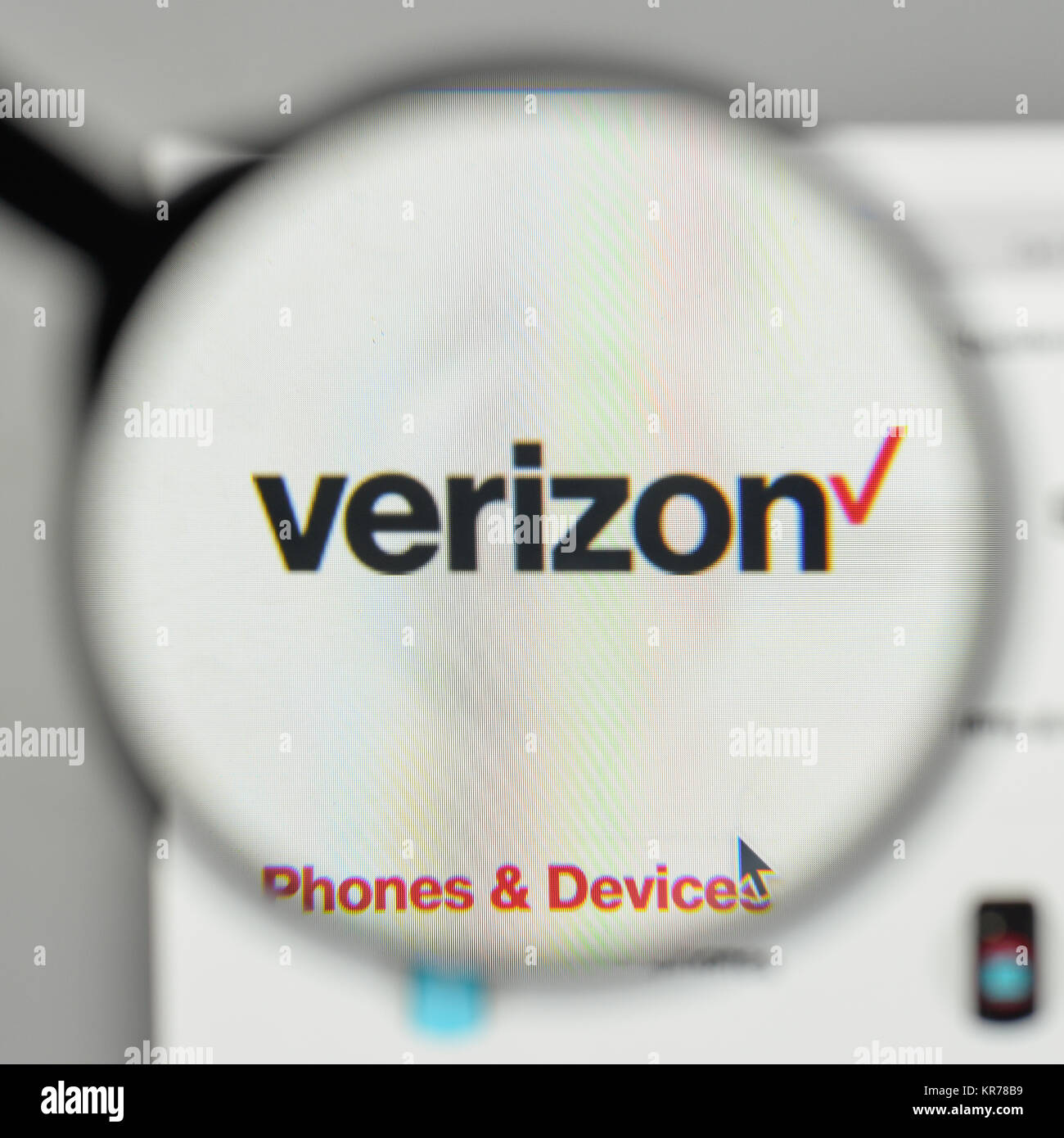 Verizon logo hi-res stock photography and images - Alamy
