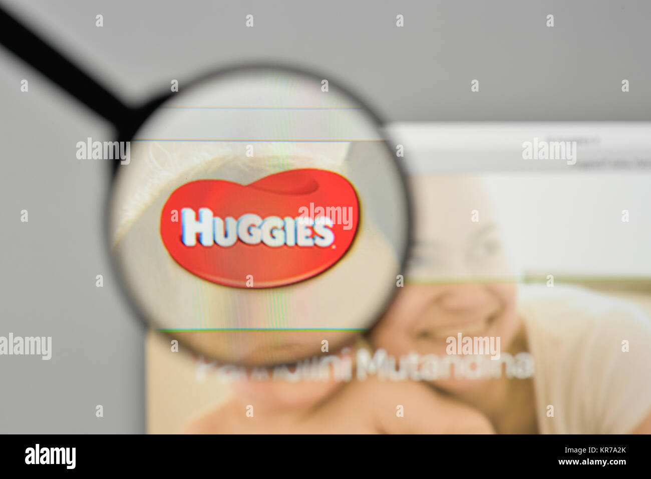 Huggies logo hi-res stock photography and images - Alamy