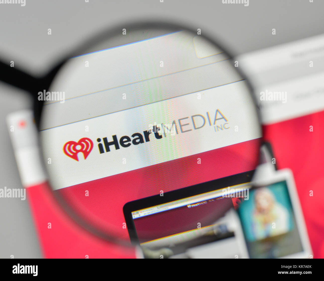 Iheart media logo hi-res stock photography and images - Alamy