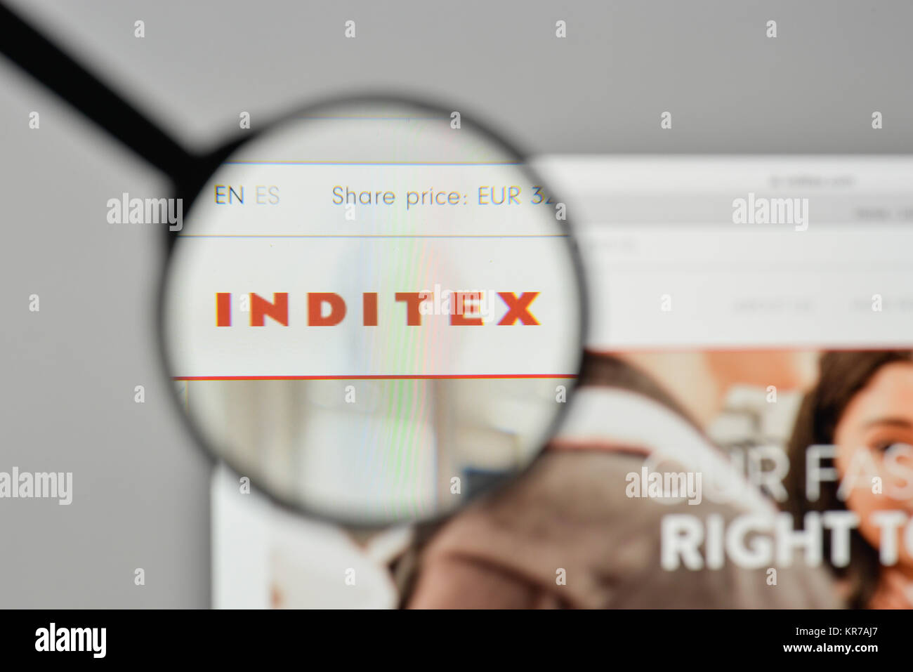Inditex logo hi-res stock photography and images - Alamy