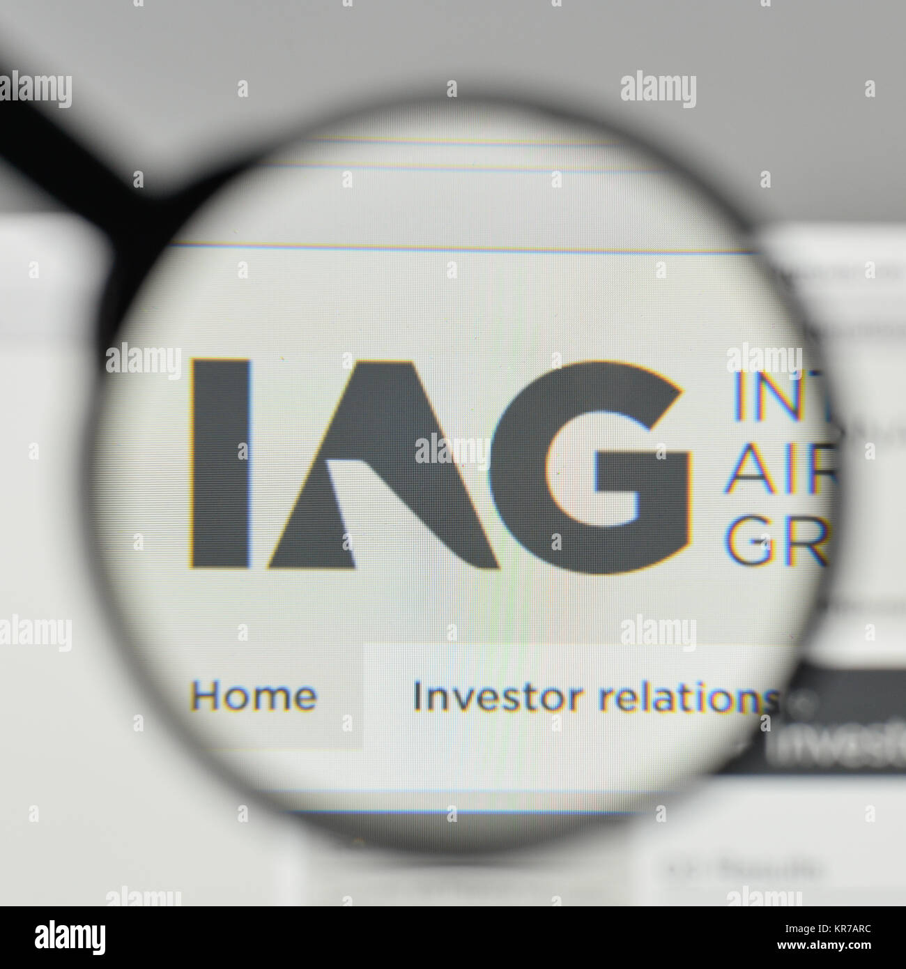 International airlines group logo hi-res stock photography and images ...