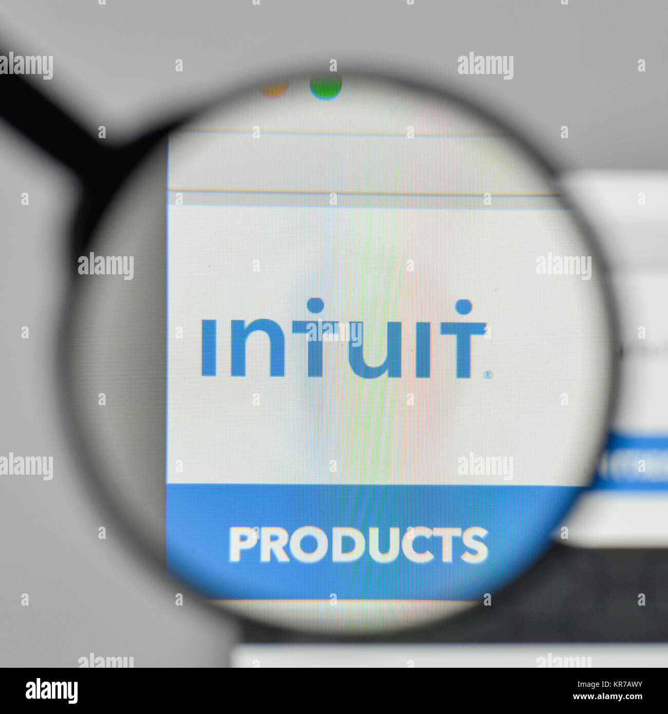 Intuit logo hi-res stock photography and images - Alamy