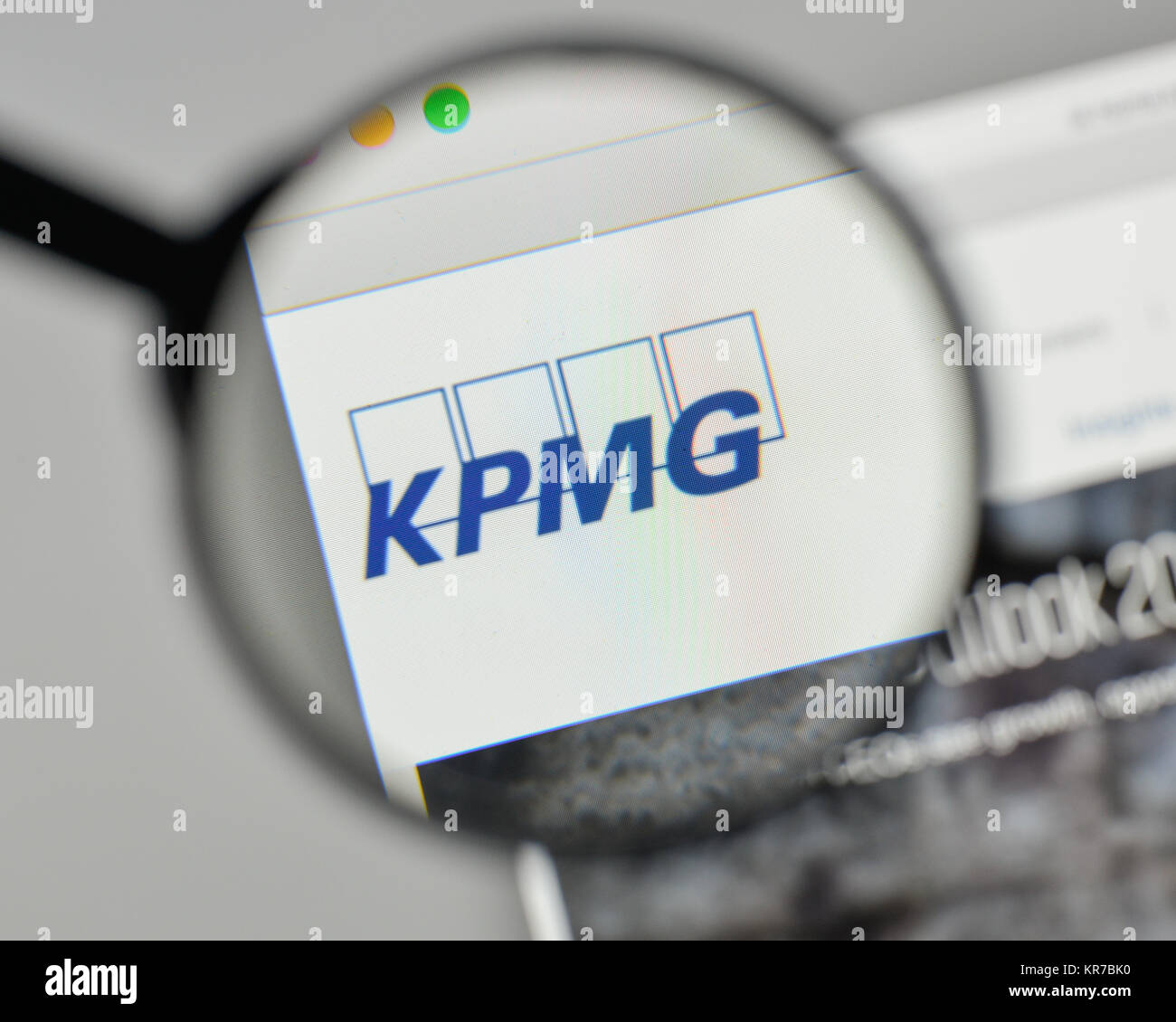 Kpmg logo hi-res stock photography and images - Alamy