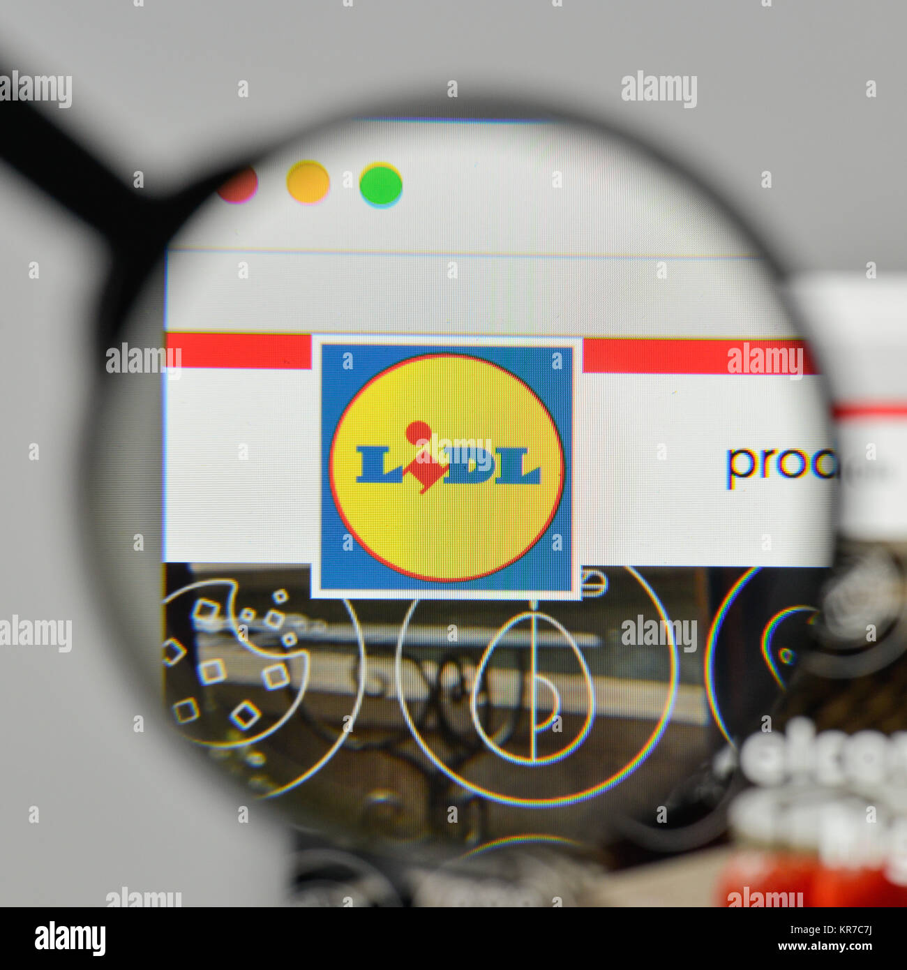 Lidl logo hi-res stock photography and images - Alamy