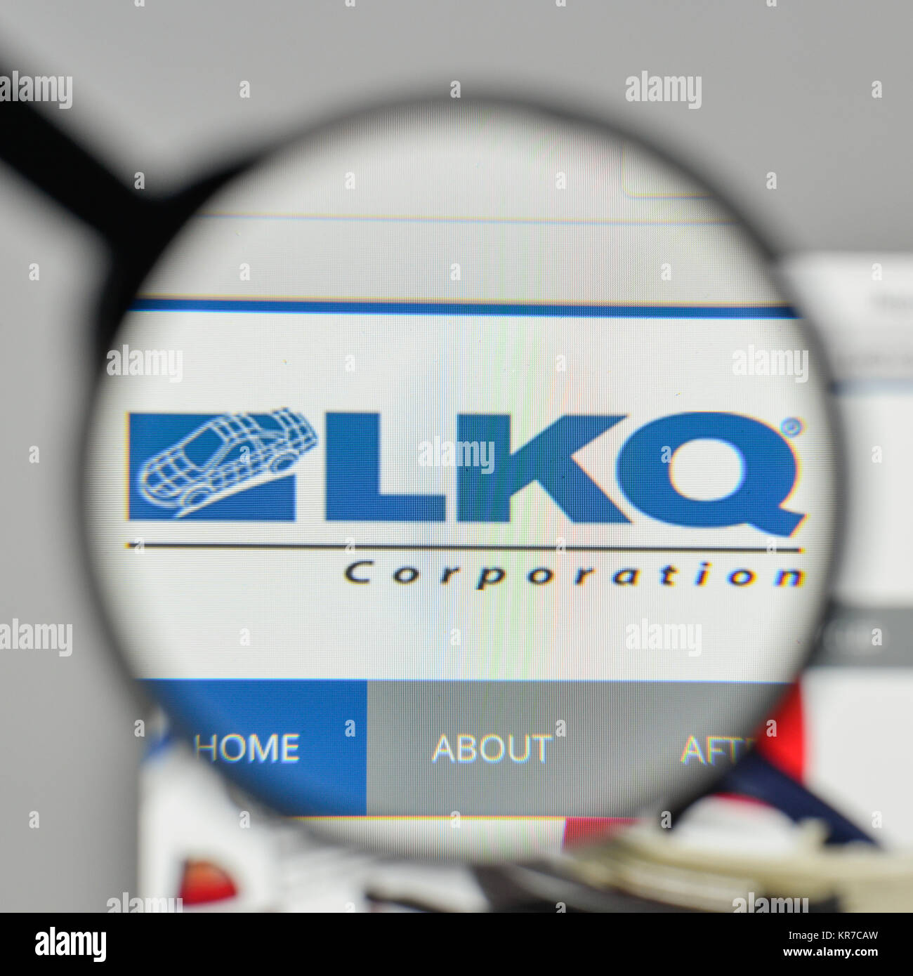 Milan, Italy - November 1, 2017: LKQ logo on the website homepage Stock ...