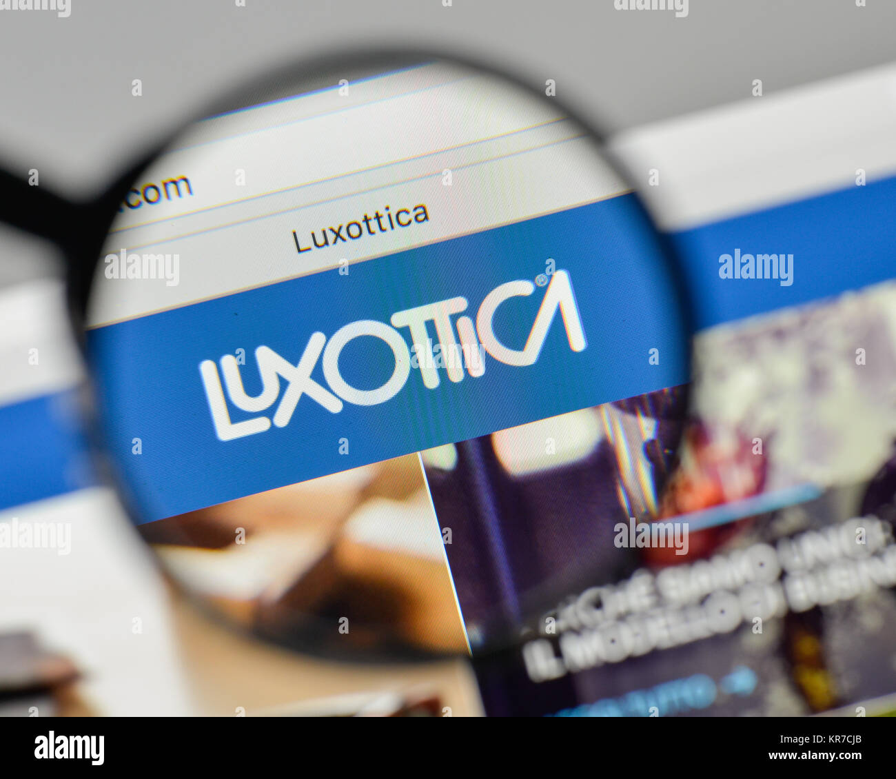 Luxottica italy hi-res stock photography and images - Alamy