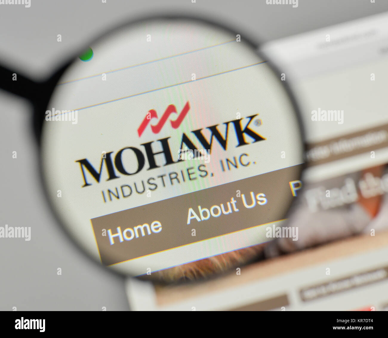 Mohawk industries logo hi-res stock photography and images - Alamy