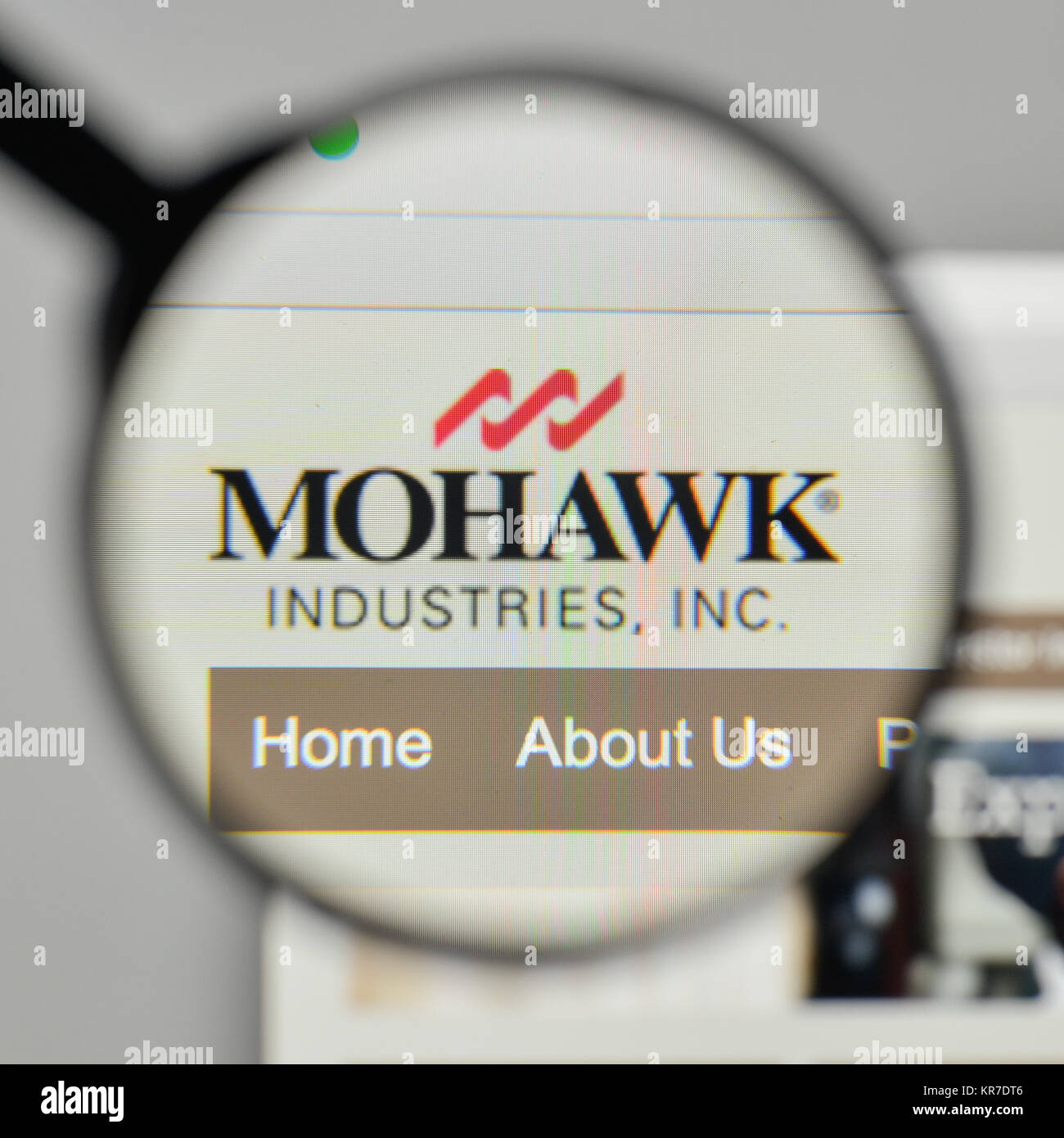 Mohawk industries logo hi-res stock photography and images - Alamy