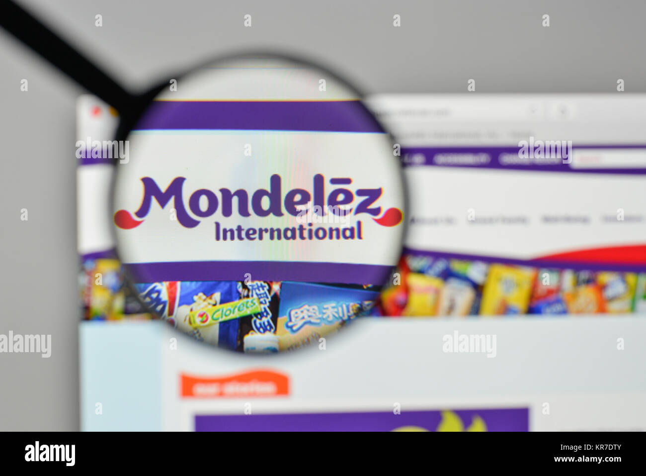 Mondelez international logo hi-res stock photography and images - Alamy