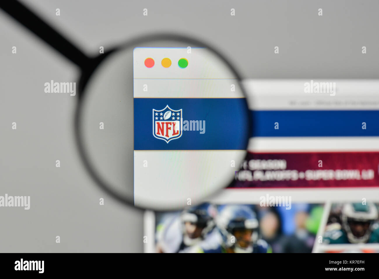 Nfl logo hi-res stock photography and images - Alamy
