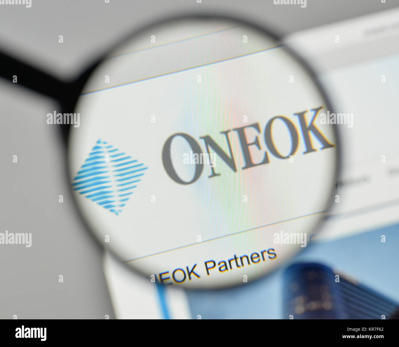 Oneok logo hi-res stock photography and images - Alamy