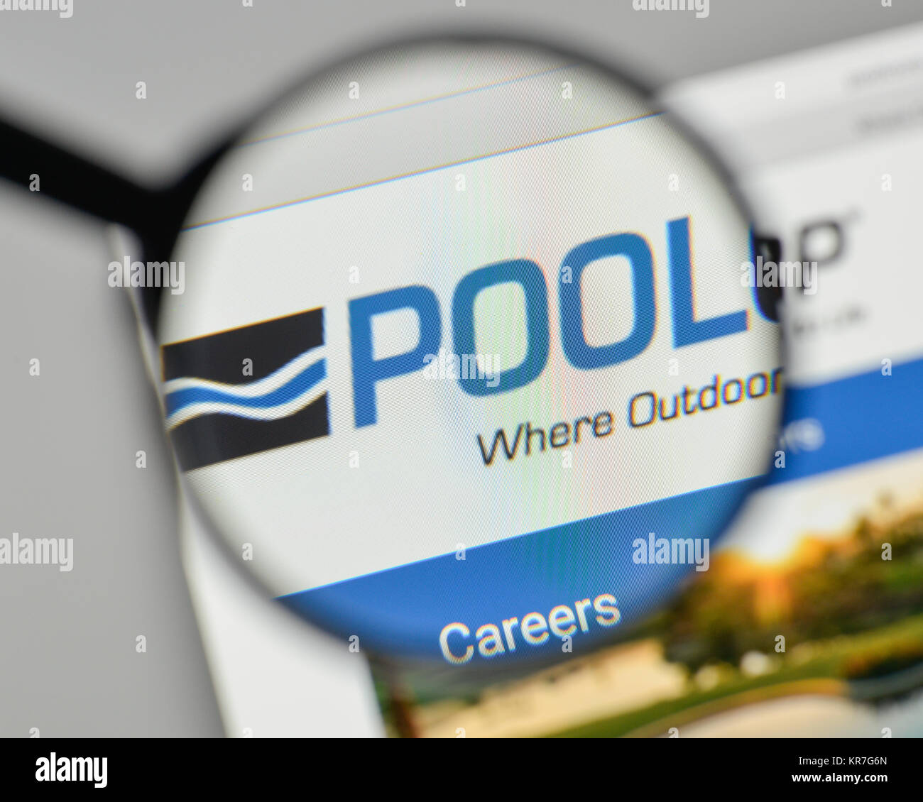 Pool corp hi-res stock photography and images - Alamy