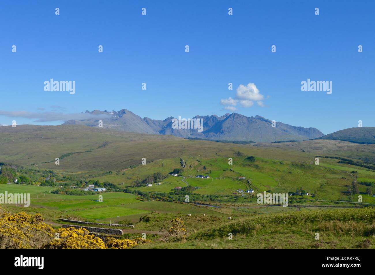 Black cuillin hi-res stock photography and images - Alamy
