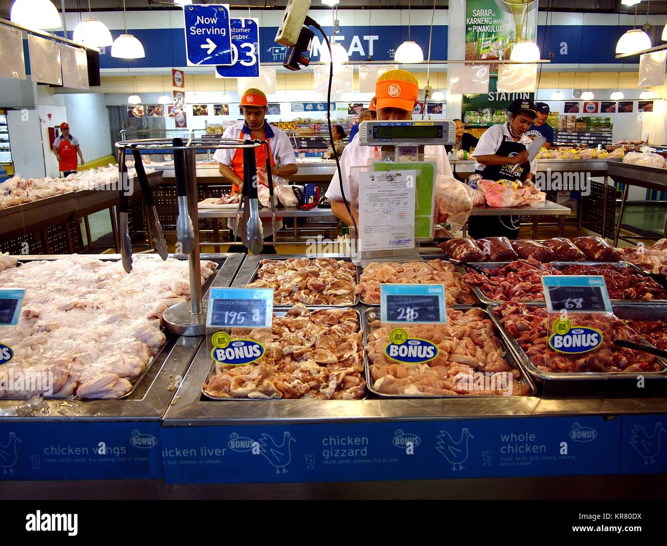 Beef chicken grocery 2017 hi-res stock photography and images - Alamy