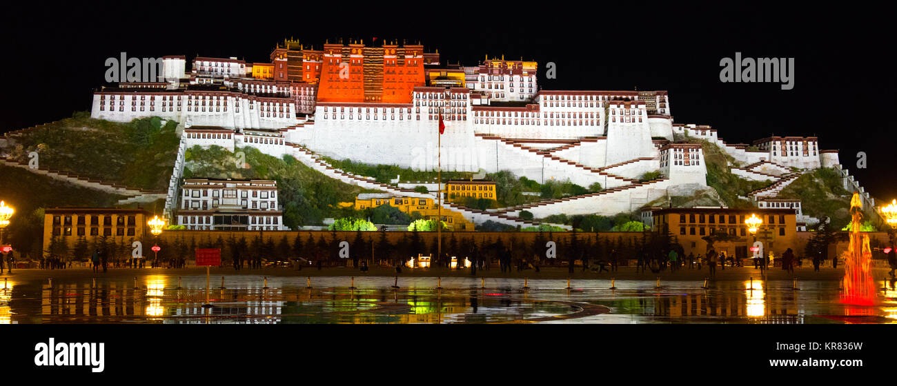 Night view of Potala Palace in Lhasa,Tibet Stock Photo - Alamy