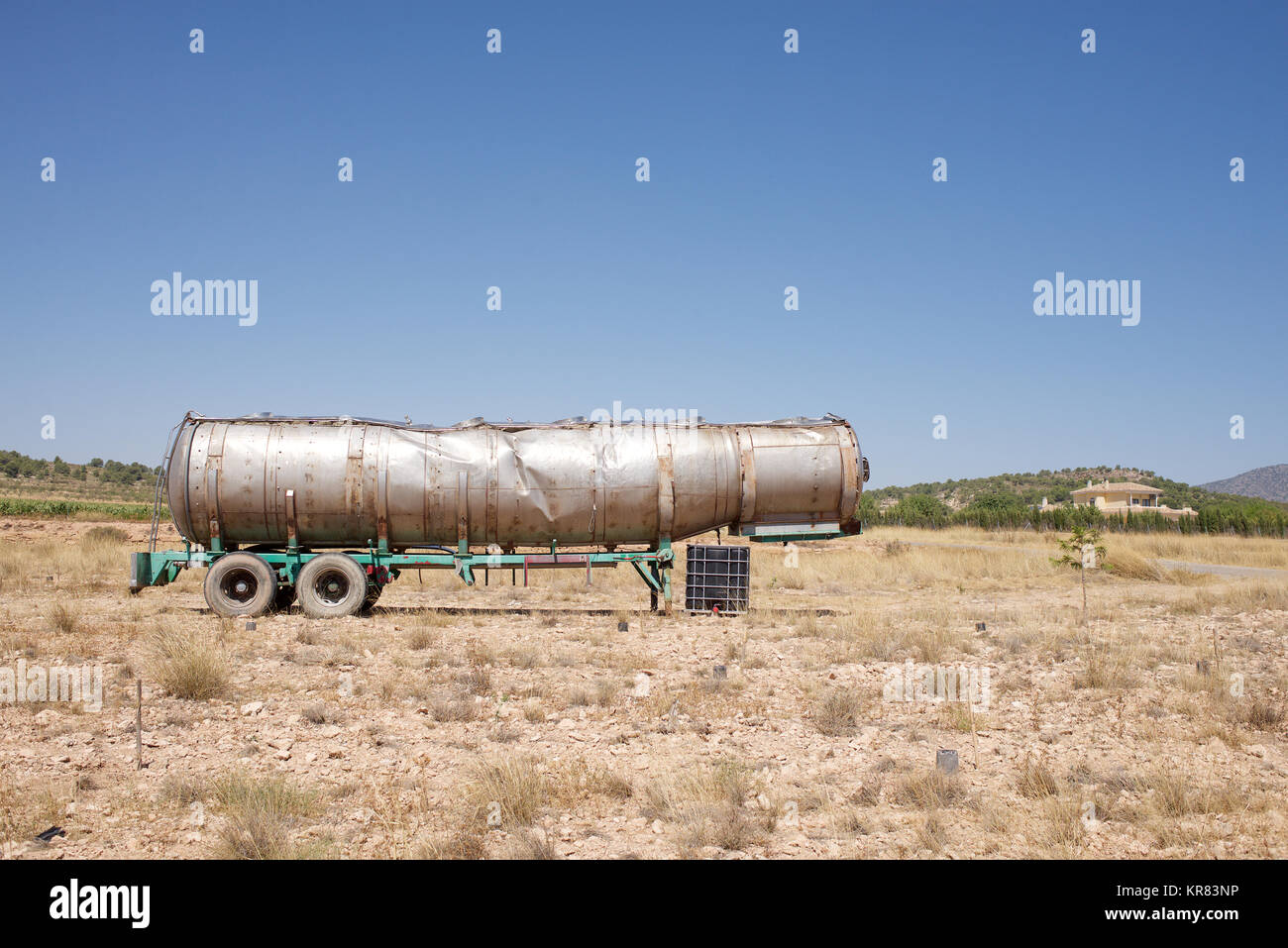 Road tanker hi-res stock photography and images - Alamy