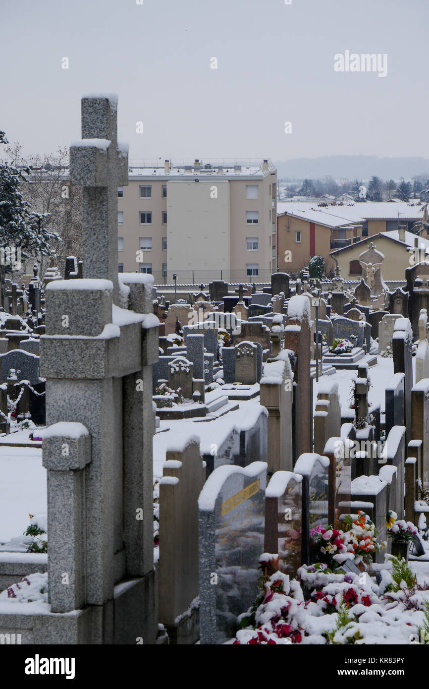 Heavy urban snowfall, Lyon, France Stock Photo - Alamy