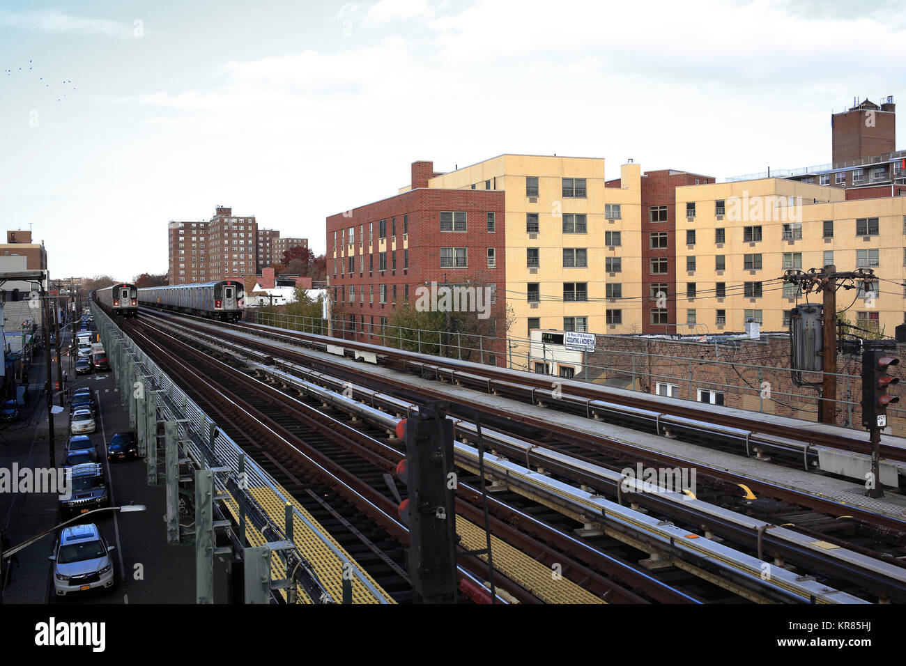 Train above ground on subway hi-res stock photography and images - Alamy