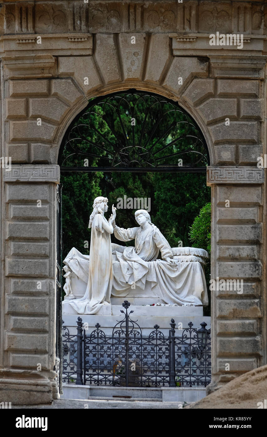 Resurrection sculpture hi-res stock photography and images - Alamy