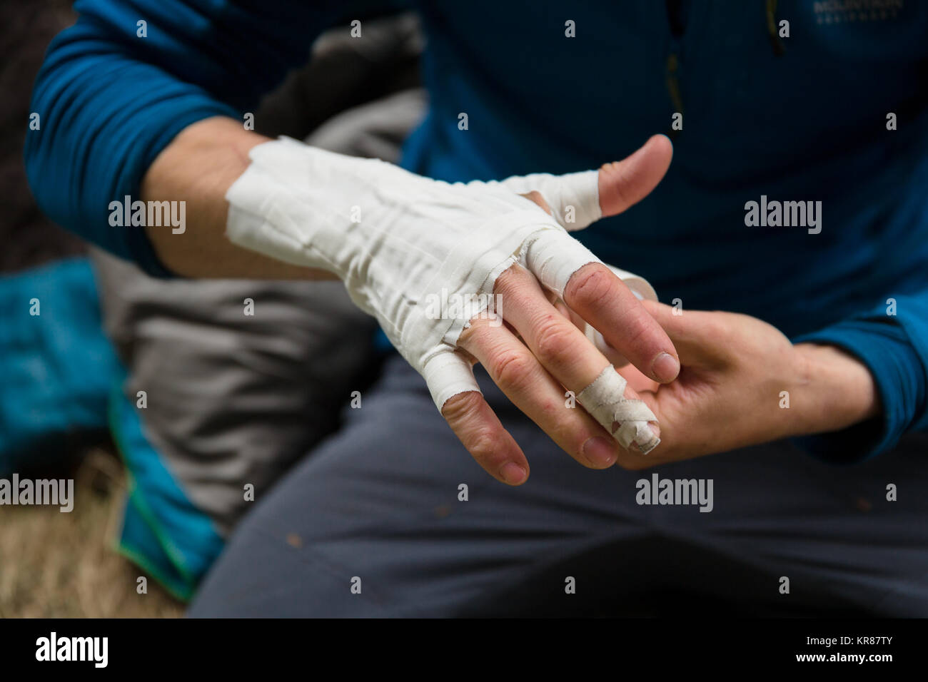 Taped hands hi-res stock photography and images - Alamy