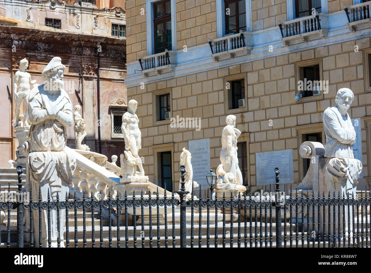 Fountain Fontana Pretoria (1554), by Francesco Camilliani on Piazza ...