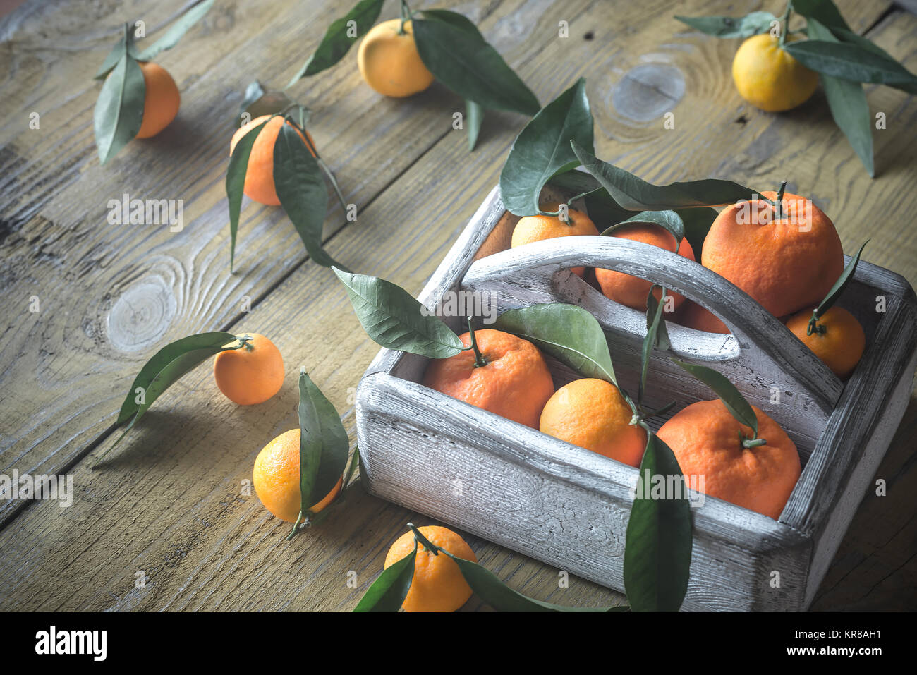 Fresh tangerines in the wooden box Stock Photo - Alamy
