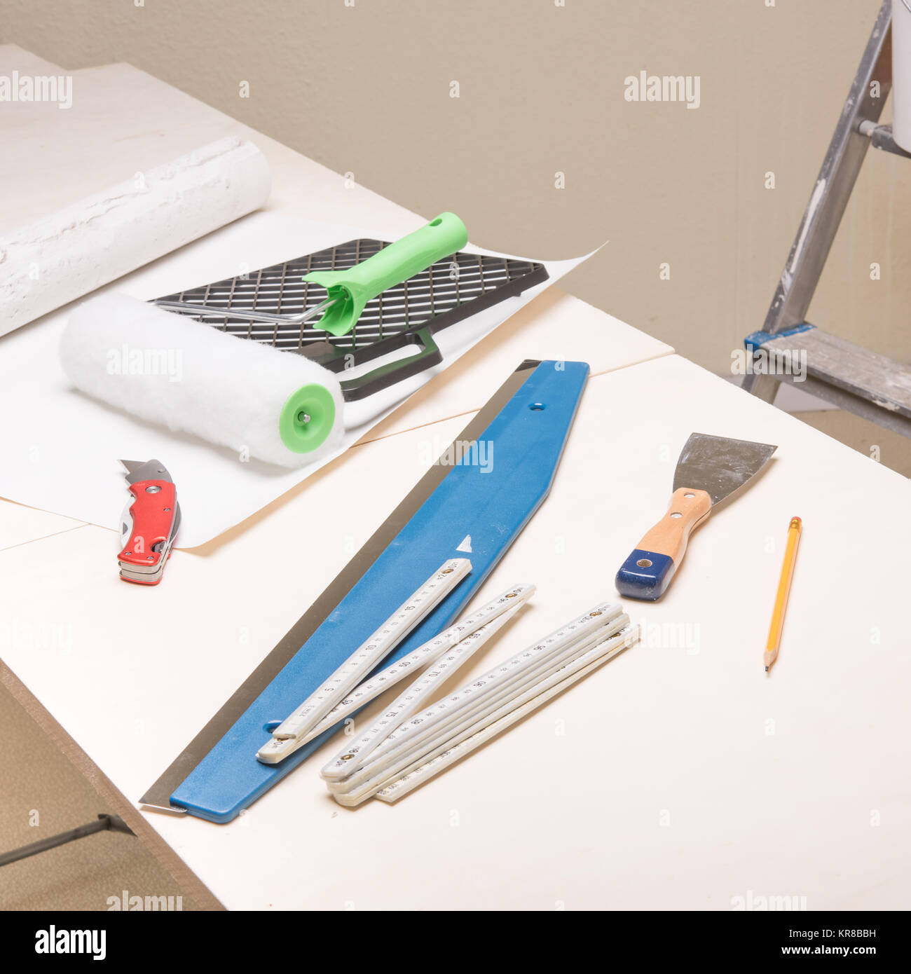 Pasting paper hi-res stock photography and images - Alamy