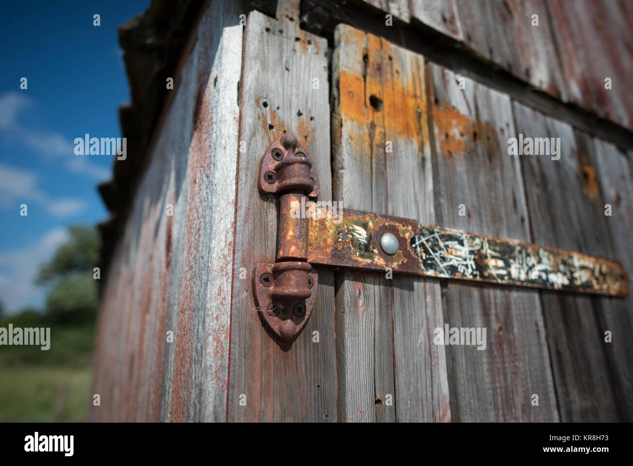 Old Rusty Hinge Stock Photo - Alamy