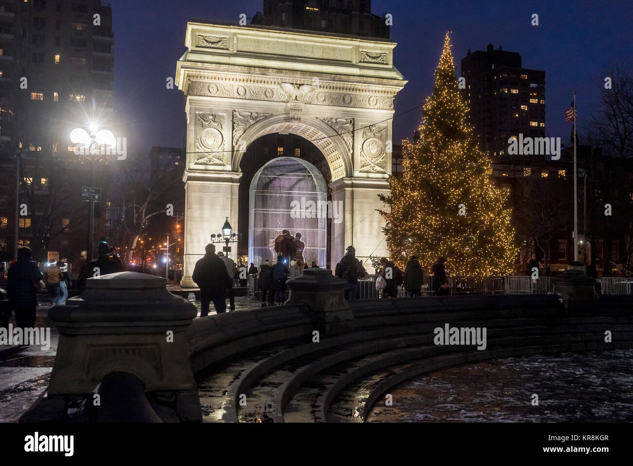 New York, NY, USA 16 December 2016 - The Annual Christmas Tree in ...
