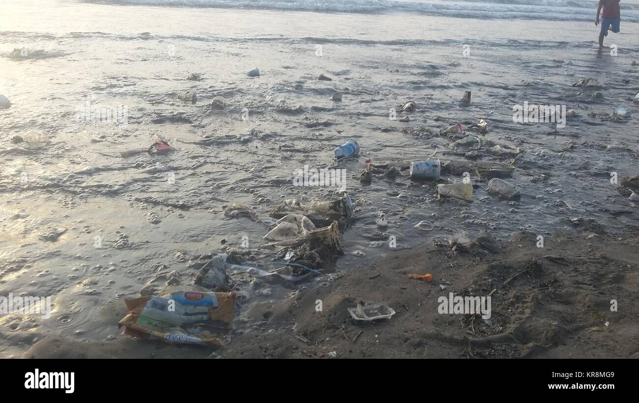 Badung, Indonesia. 15th Dec, 2017. Garbage scattered in Kuta Beach Bali ...
