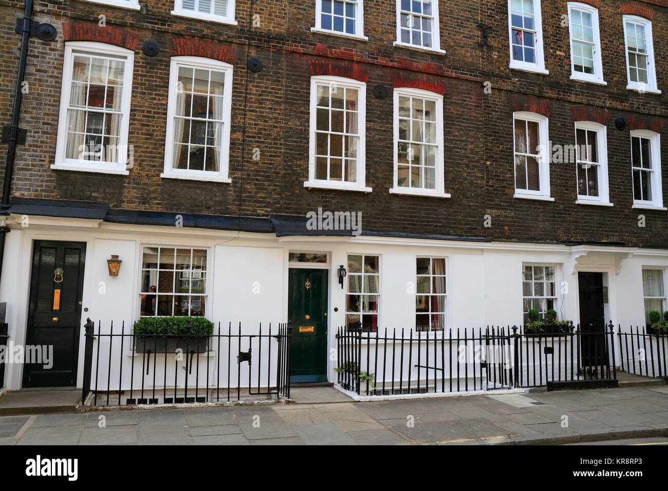 Grand Victorian mansions in Kensington, London, UK Stock Photo - Alamy