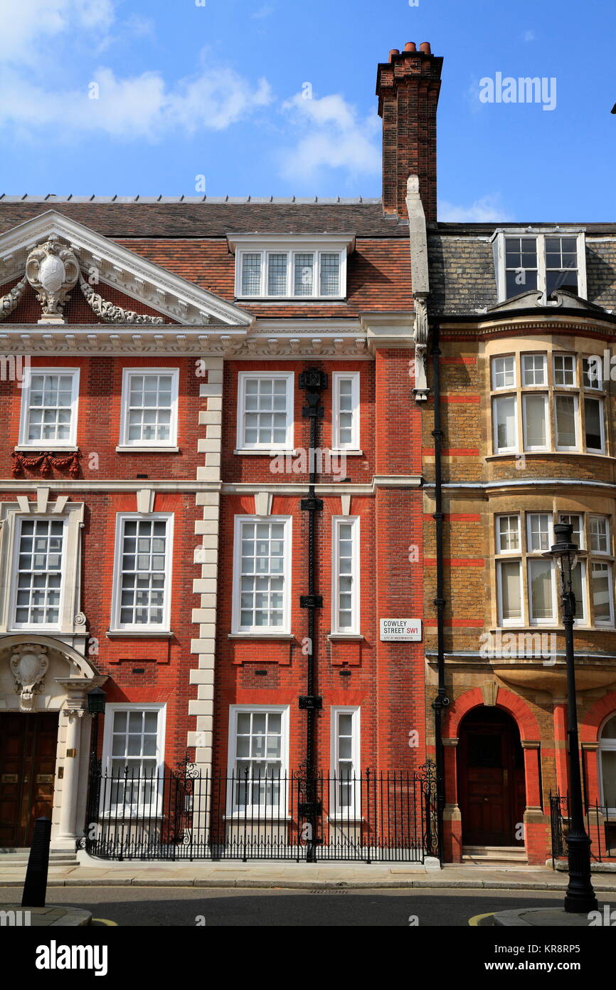 Grand Victorian mansions in Kensington, London, UK Stock Photo - Alamy