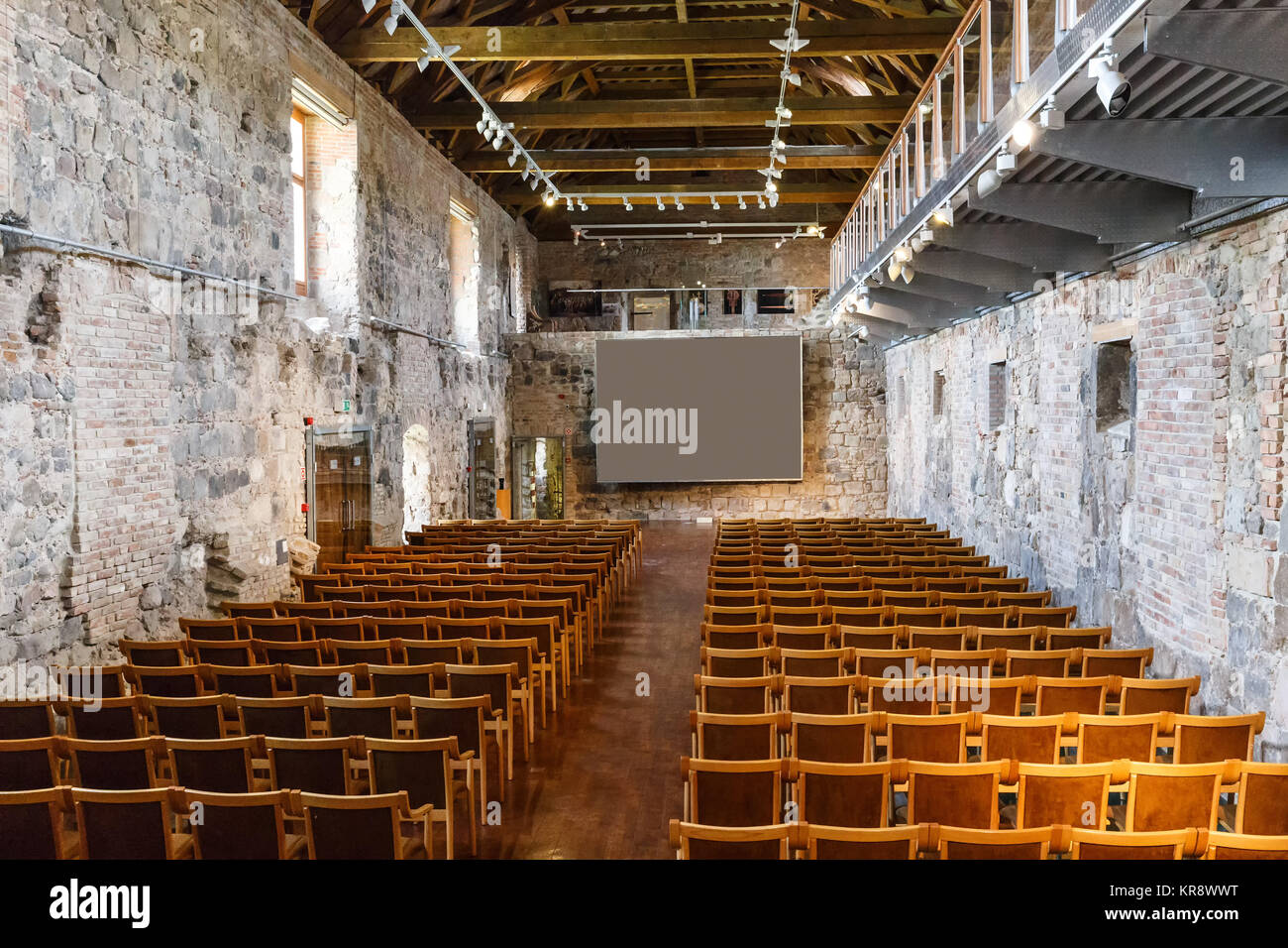 Empty ancient room Stock Photo - Alamy