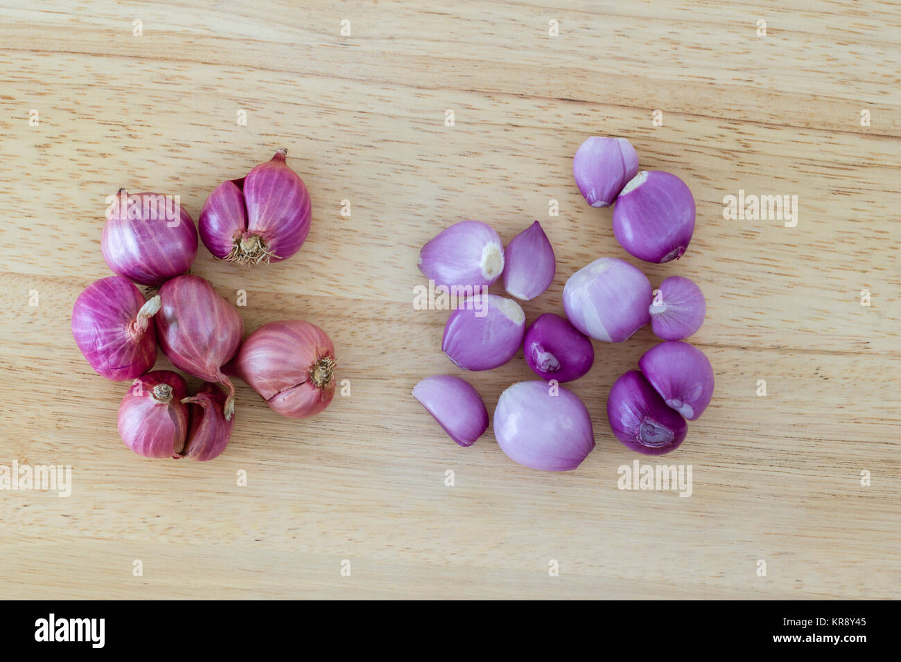 Shallots - whole and peeled Stock Photo - Alamy